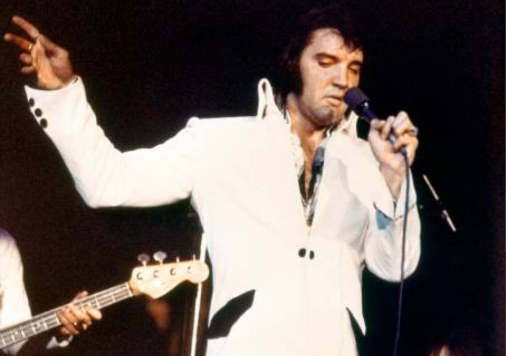 Elvis Presley - Whole Lotta Shakin' Goin' On - OldiesClassic