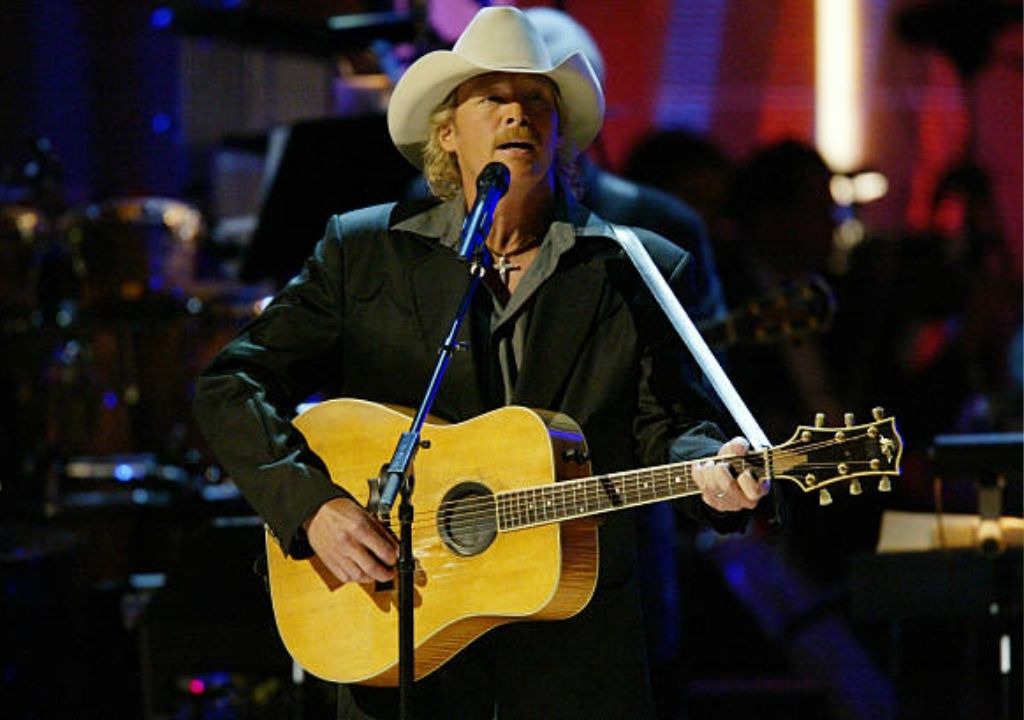 Alan Jackson - Silver Bells - OldiesClassic