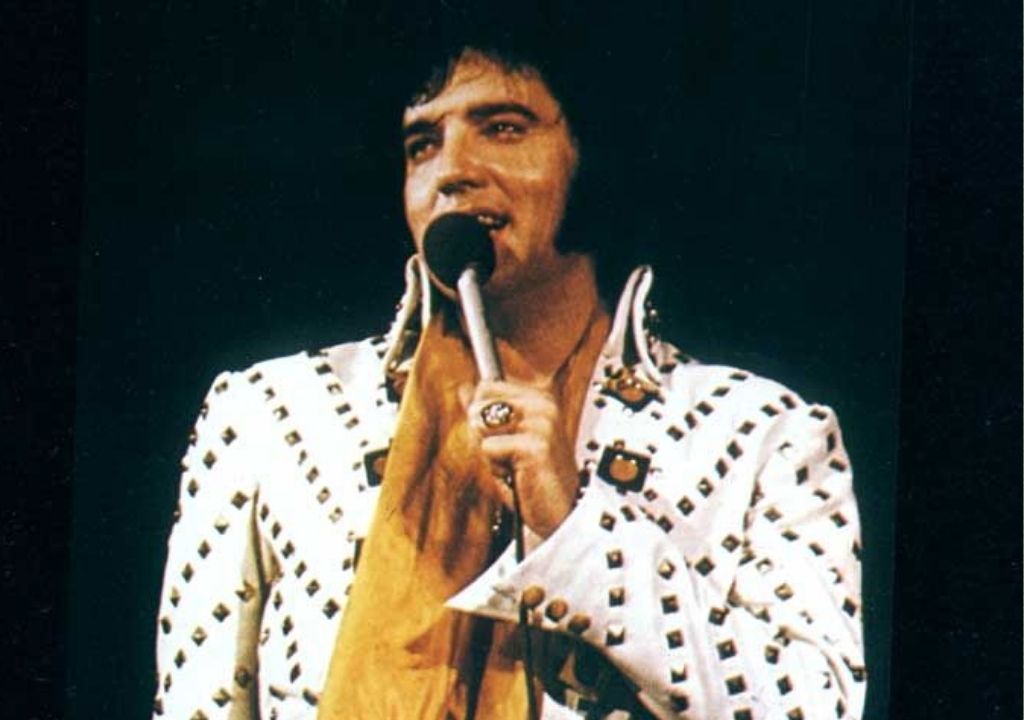 Elvis Presley - She Wears My Ring - OldiesClassic