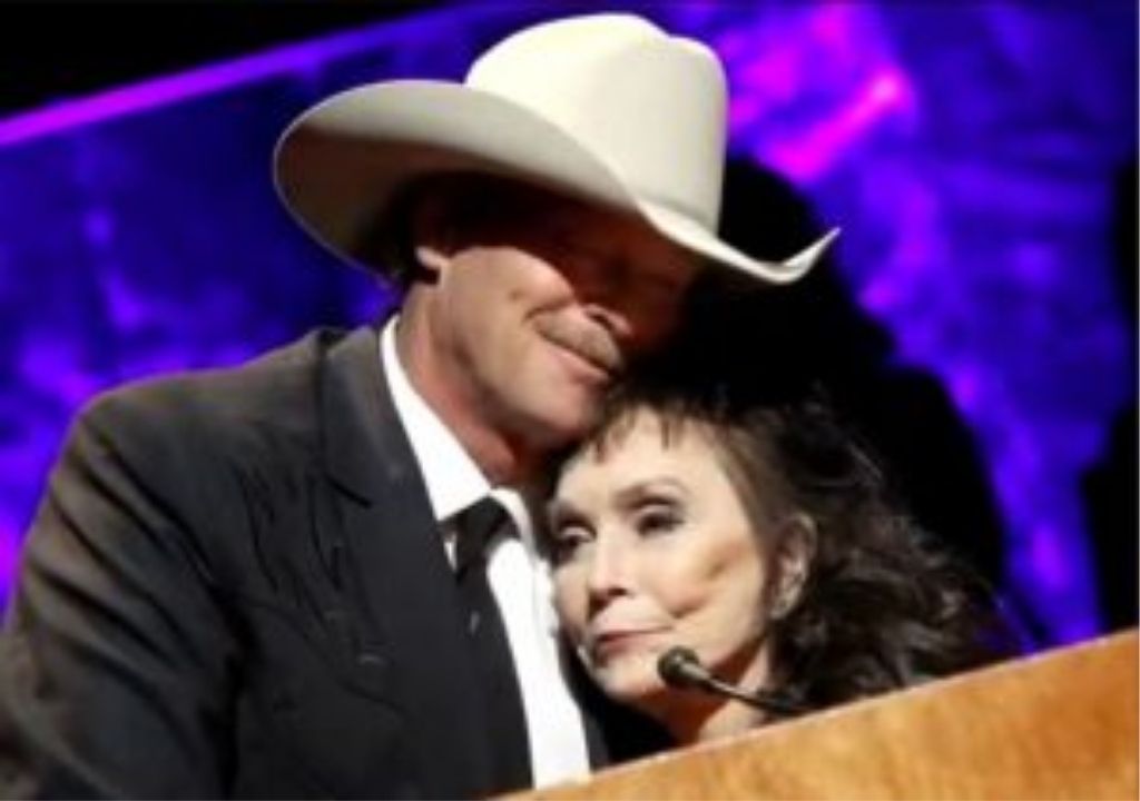 Loretta Lynn, Connie Smith, George Strait & Alan Jackson.“4 Icons. 1 Song. A Performance That ...